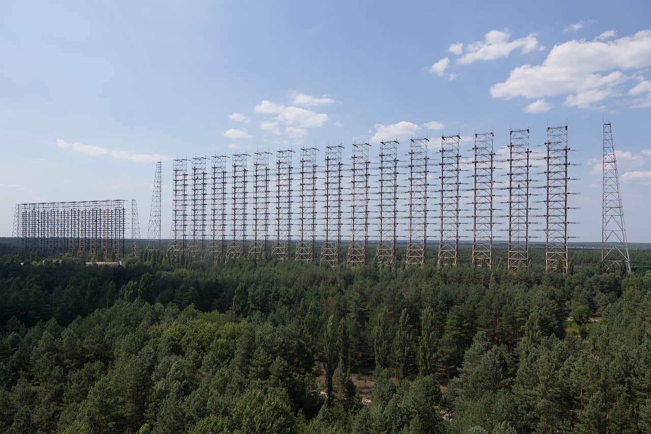 DUGA_Radar_Array_near_Chernobyl,_Ukraine_2014 - Wiener Online
