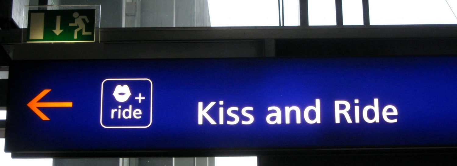 Kiss_and_Ride_-_Schild_in_Wien - Wiener Online