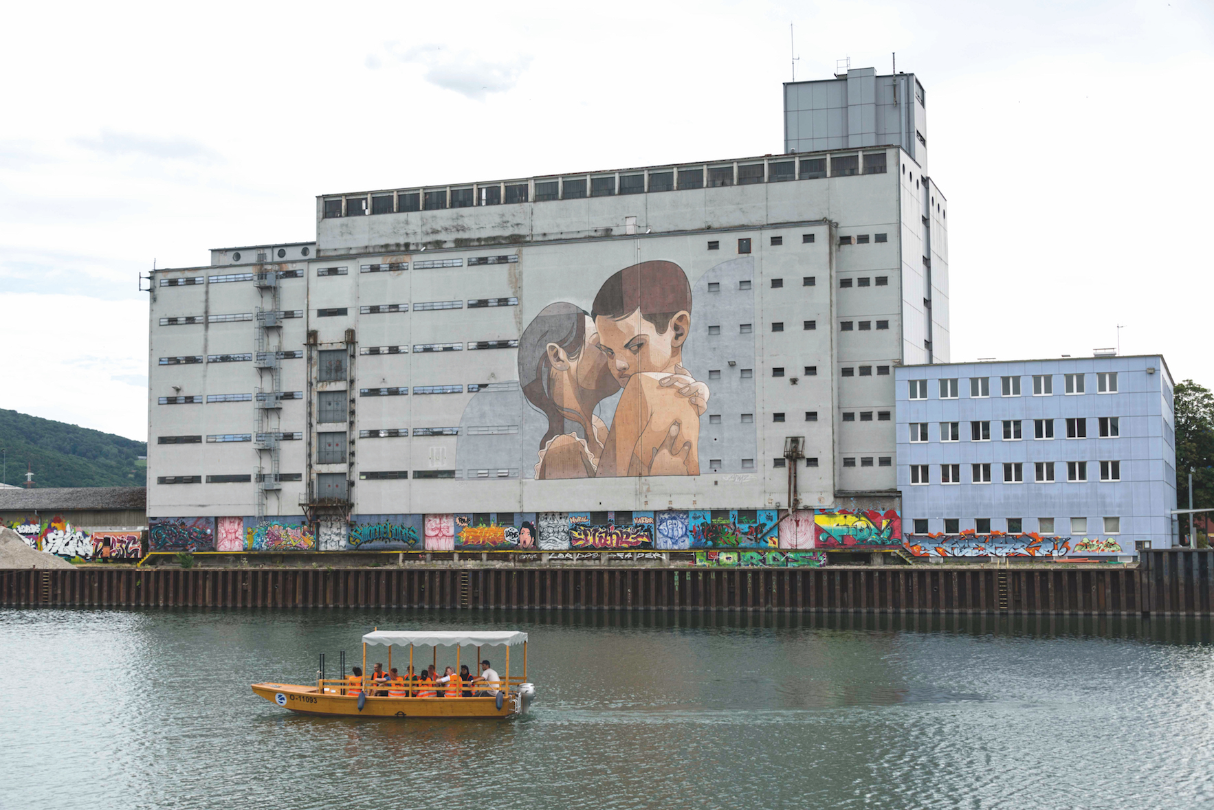 Outside in Linz: Mural Harbor, Mekka der Straßenkunst - Wiener Online