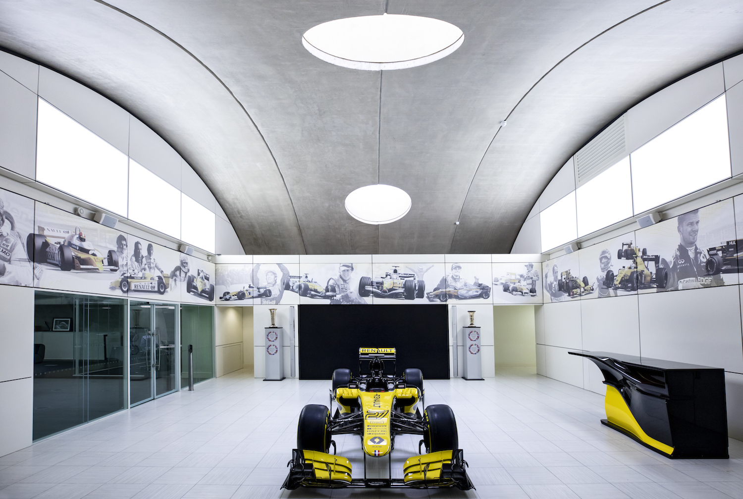 Im Zentrum der Macht – Wie ticken die Uhren im F1-Headquarter von Renault?